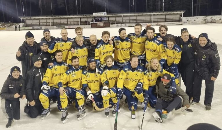 På andra sidan: Surte Bandy - Örebro SK Bandy